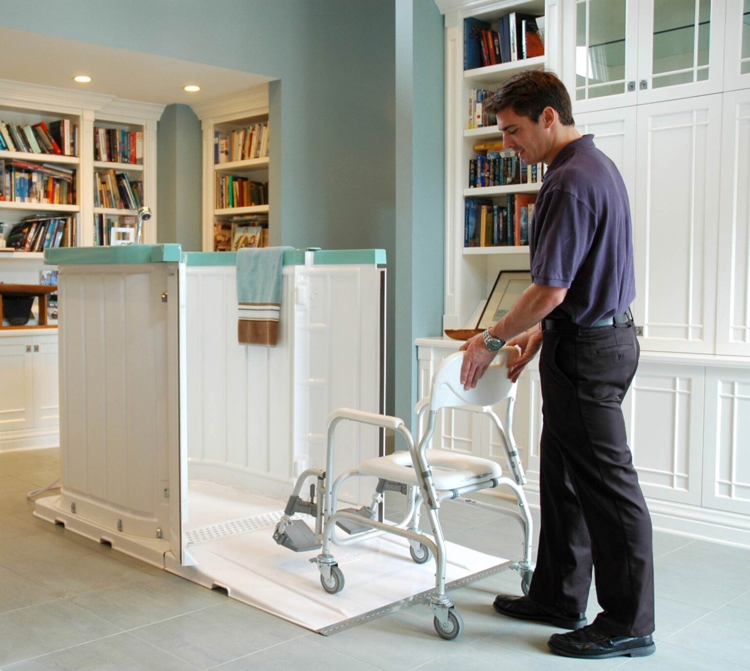 Shower Bay - Hiline Home Modifications